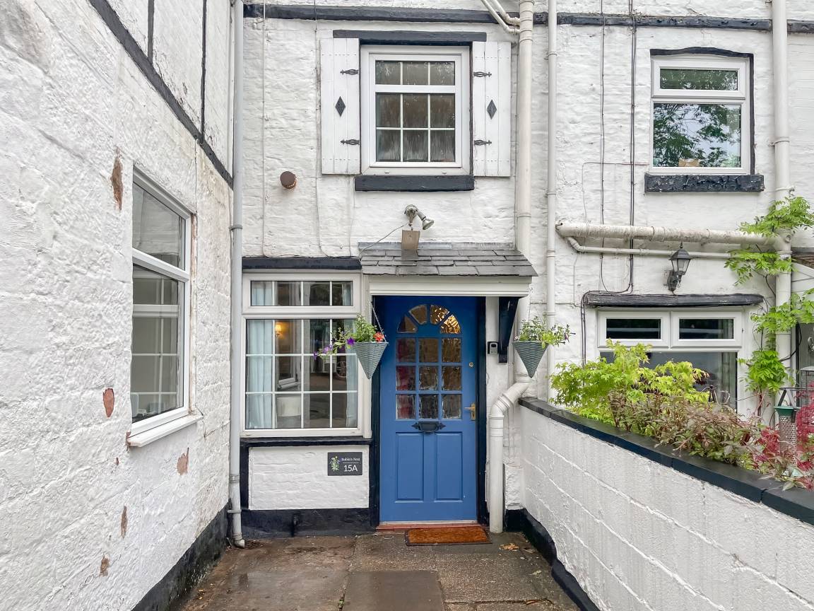 Cottage ∙ 2 Bedrooms ∙ 4 Guests - Stoke-on-Trent