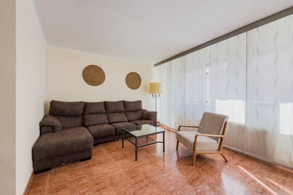 70 M² Apartamento ∙ 3 Habitaciones ∙ 4 Huéspedes - Cerdanyola del Vallès