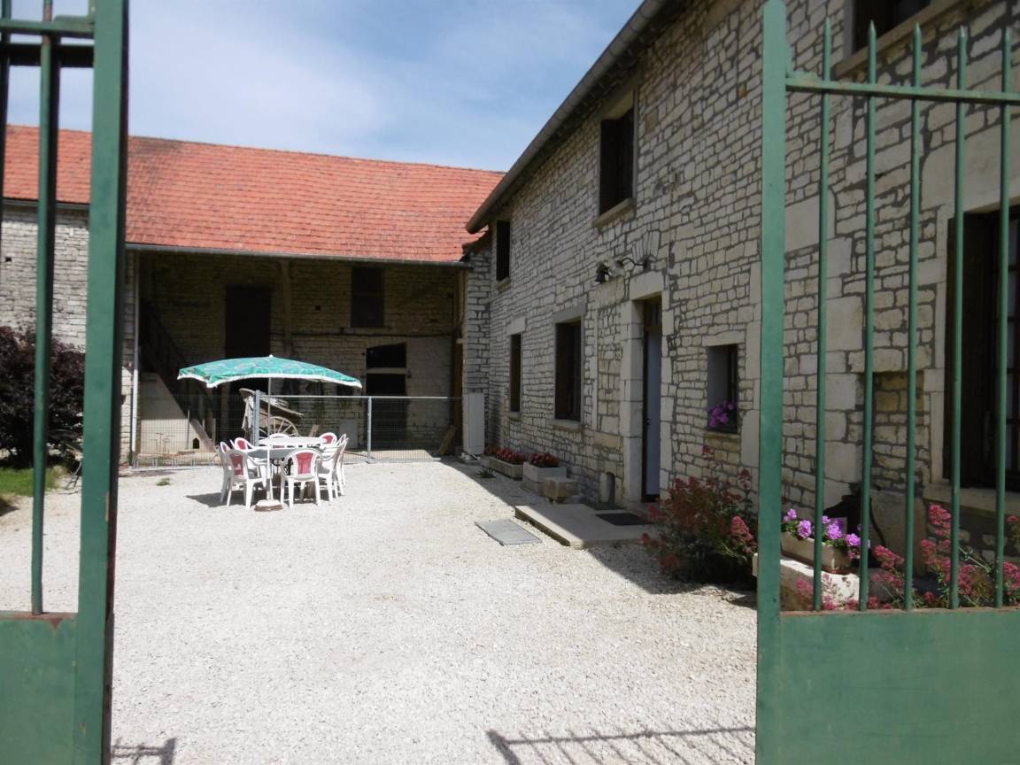160 M² Cottage ∙ 5 Chambres ∙ 11 Personnes - Yonne