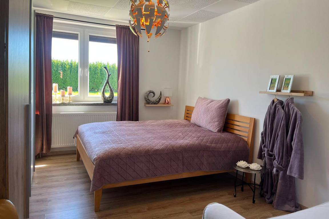 65 M² Ferienwohnung ∙ 1 Schlafzimmer ∙ 5 Gäste - Rochlitz