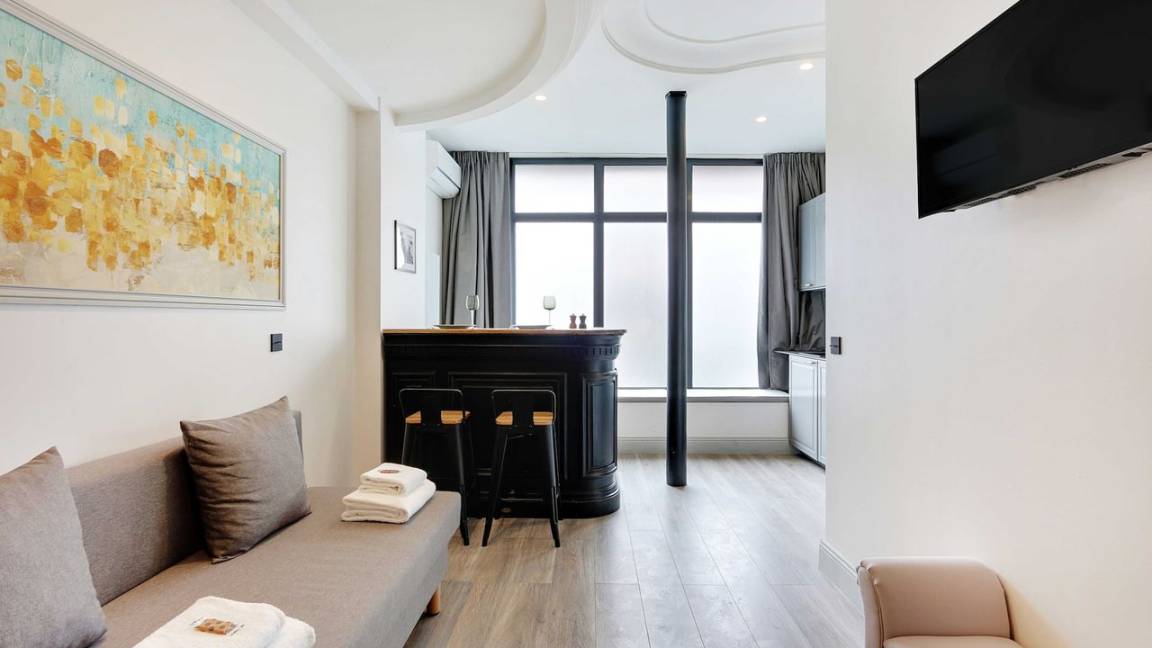 34 M² Appartement ∙ 1 Chambre ∙ 2 Personnes - Paris