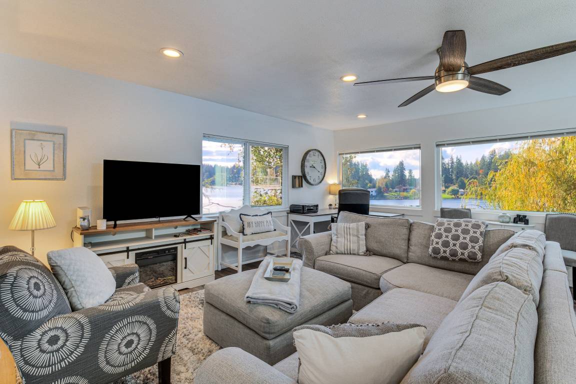 92 M² House ∙ 2 Bedrooms ∙ 4 Guests - Puyallup, WA