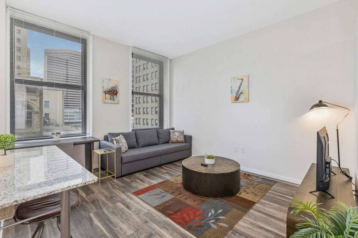 Apartment ∙ 1 Bedroom ∙ 4 Guests - Cincinnati
