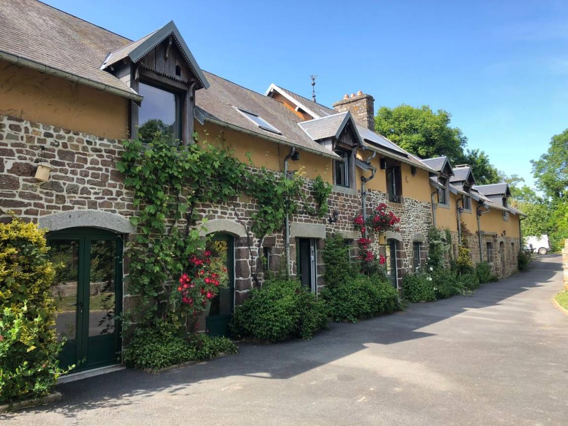 113 M² Gîte ∙ 8 Chambres ∙ 28 Personnes - Normandie