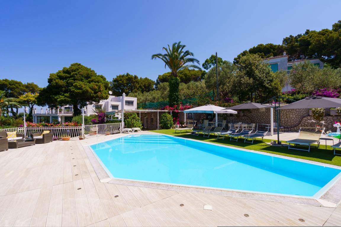700 M² Villa ∙ 8 Bedrooms ∙ 16 Guests - Capri