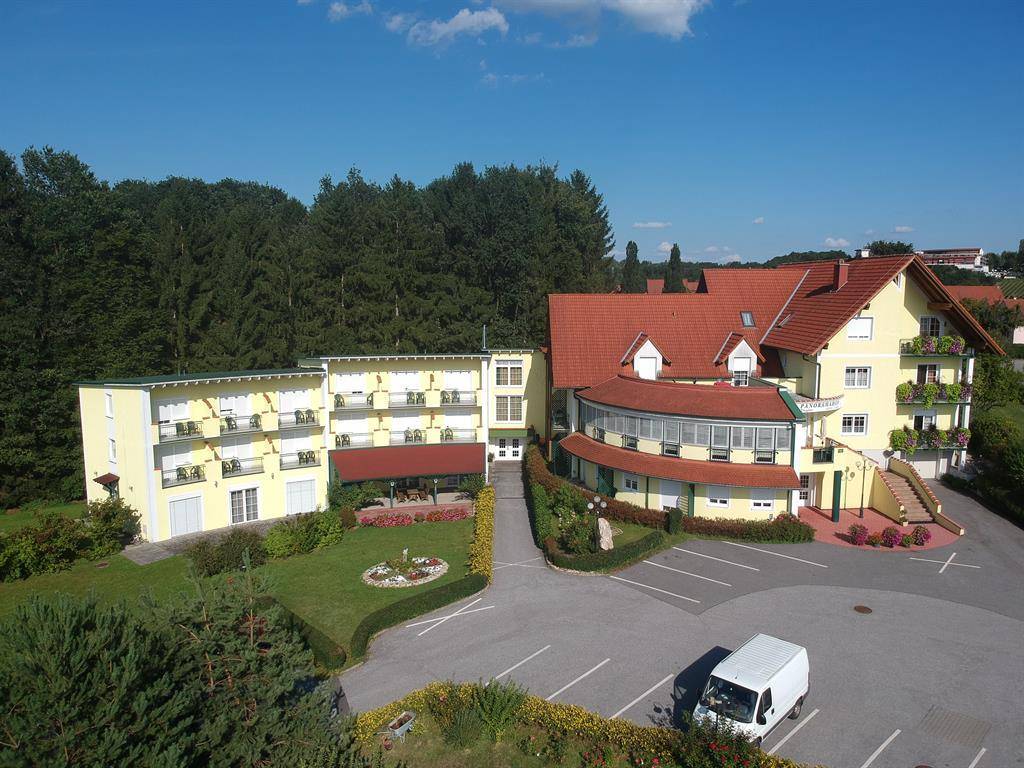 27 M² Hotel ∙ 1 Bedroom ∙ 3 Guests - Bad Waltersdorf