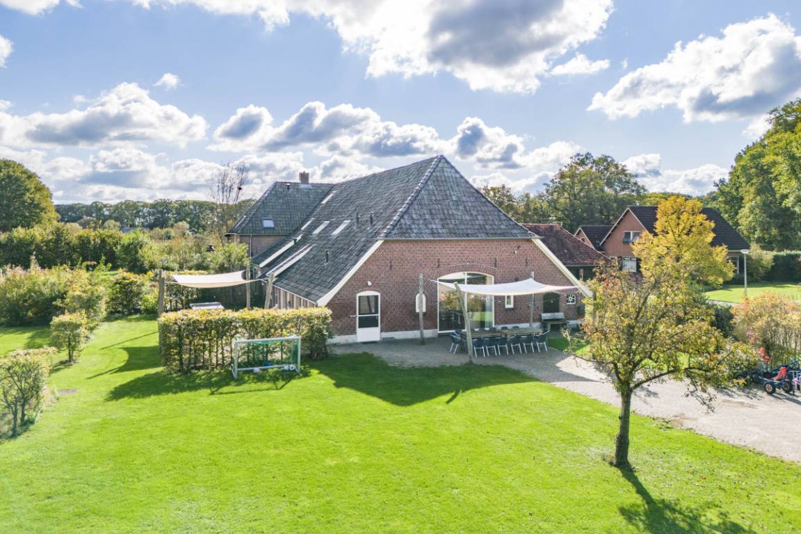 237 M² Ferienhaus ∙ 7 Schlafzimmer ∙ 15 Gäste - Doetinchem