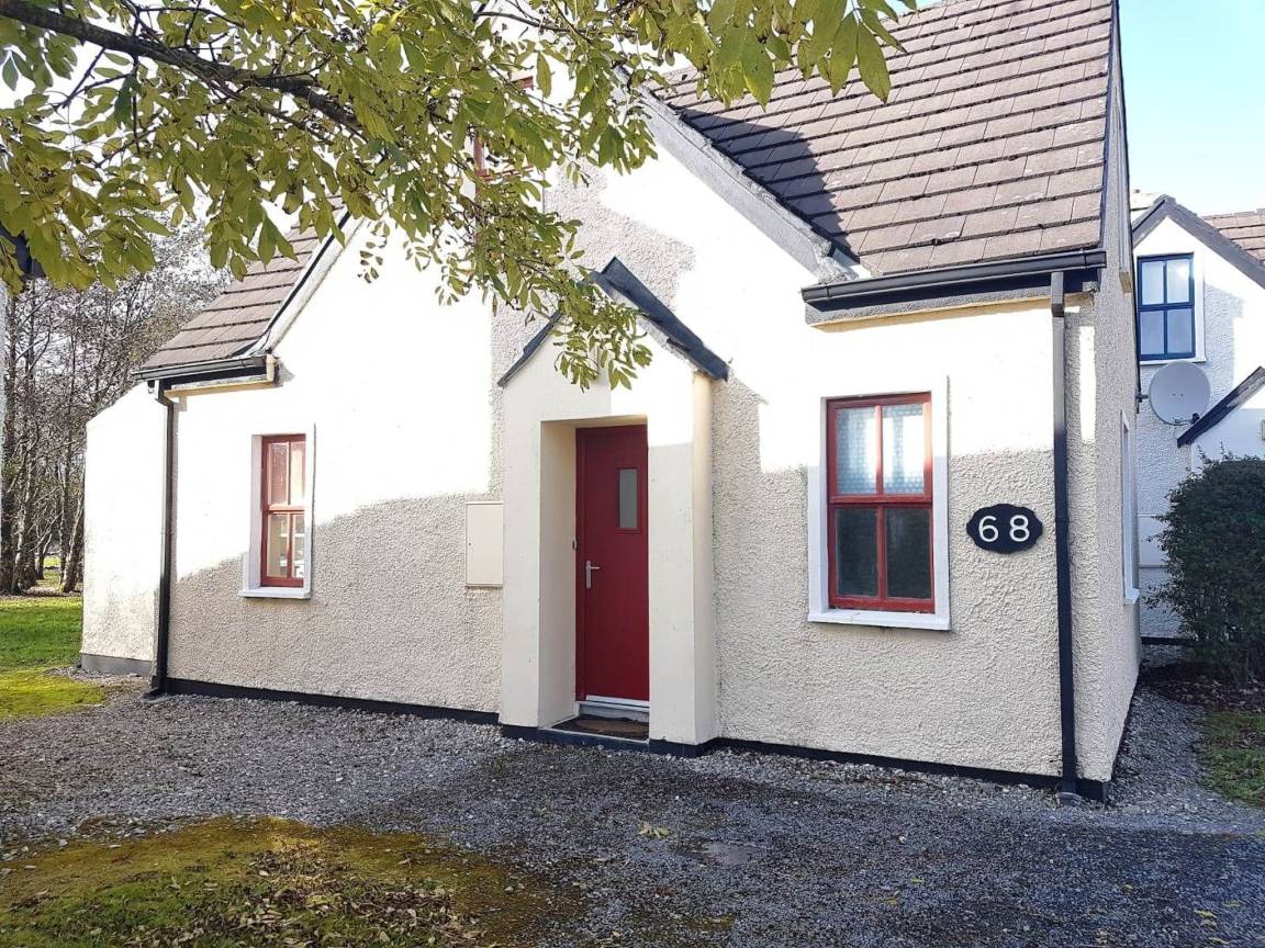 102 M² House ∙ 3 Bedrooms ∙ 5 Guests - Mayo