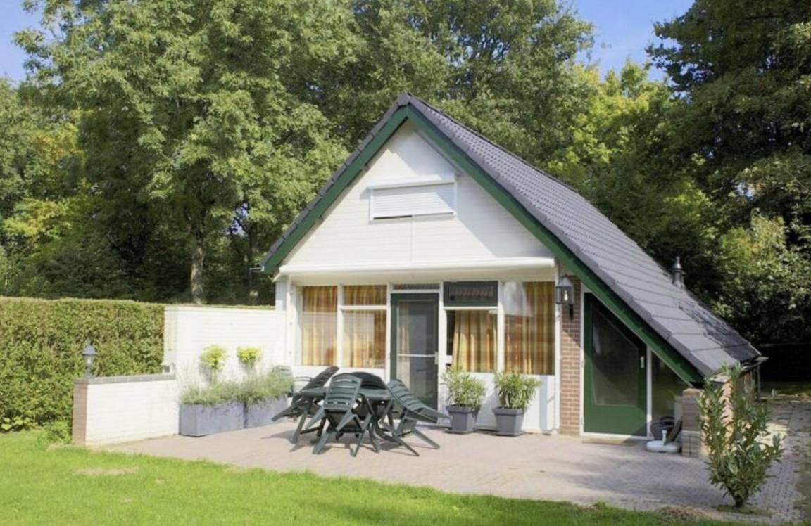 70 M² Bungalow ∙ 3 Bedrooms ∙ 5 Guests - Heerlen
