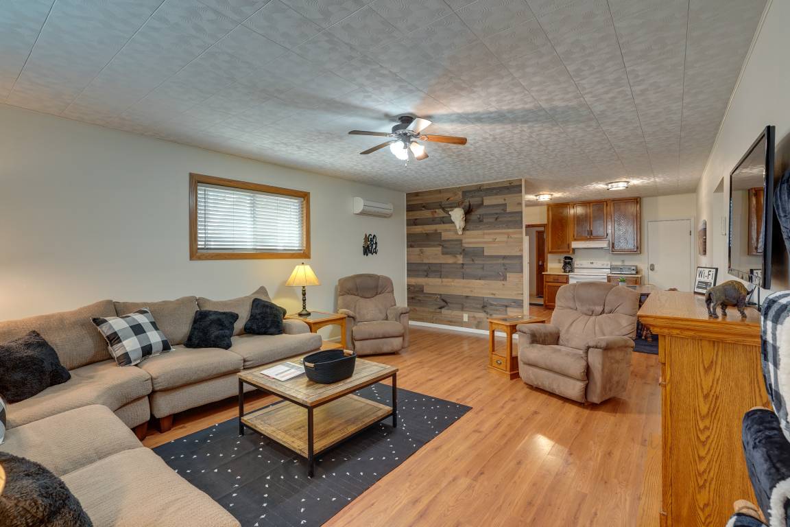 111 M² Apartment ∙ 2 Bedrooms ∙ 8 Guests - Medora, ND
