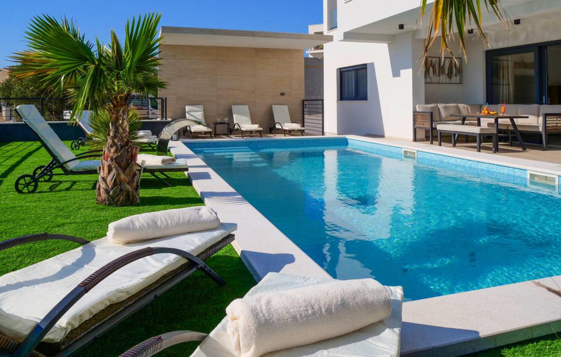 272 M² Ferienhaus ∙ 5 Schlafzimmer ∙ 10 Gäste - Primošten