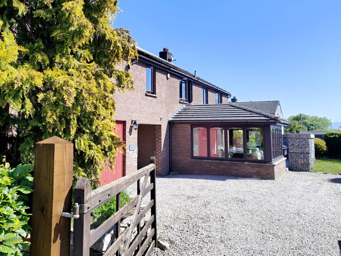 Cottage ∙ 7 Bedrooms ∙ 16 Guests - Pooley Bridge