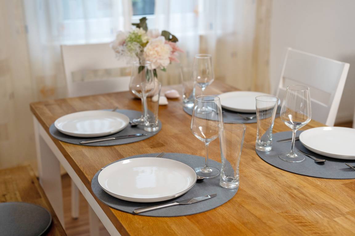 85 M² Ferienwohnung ∙ 2 Schlafzimmer ∙ 6 Gäste - Herbolzheim