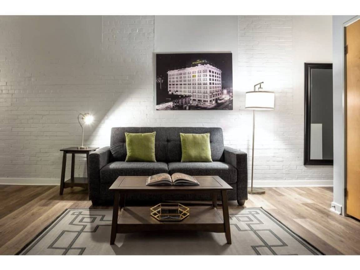 Apartment ∙ 2 Bedrooms ∙ 6 Guests - Indianapolis, IN