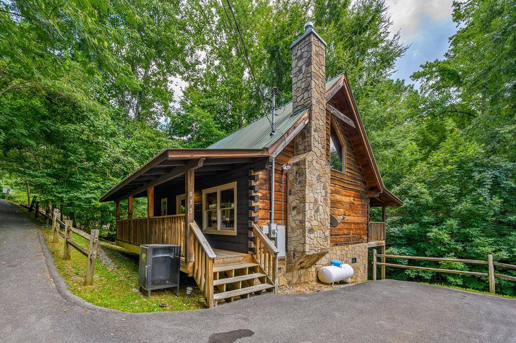 81 M² Cabin ∙ 1 Bedroom ∙ 4 Guests - Sevierville, TN