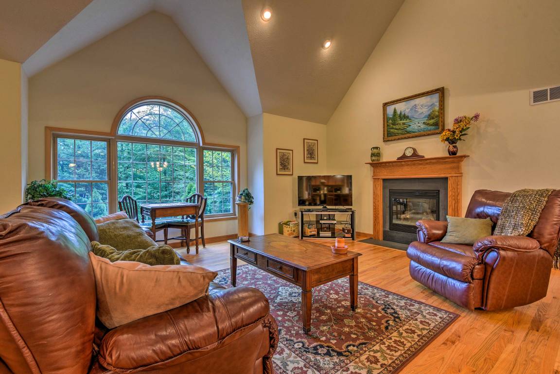 173 M² House ∙ 3 Bedrooms ∙ 8 Guests - Gouldsboro Lake, PA