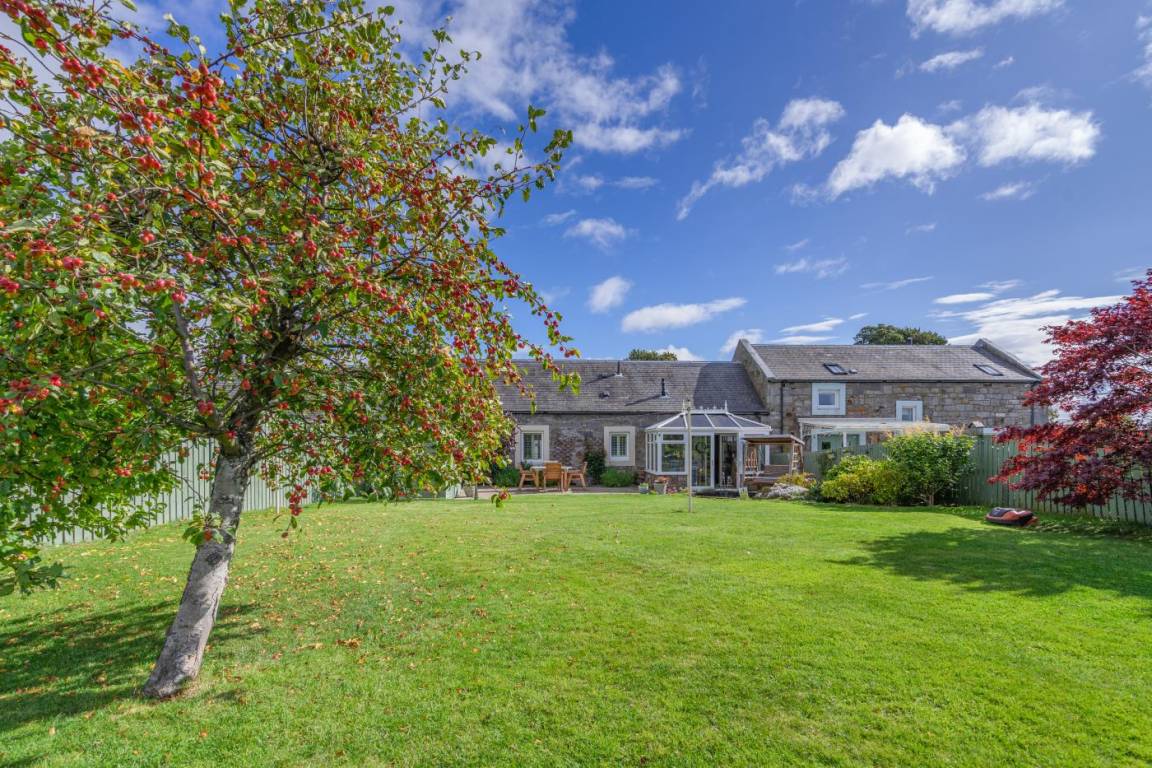 Cottage ∙ 2 Bedrooms ∙ 4 Guests - Dunfermline