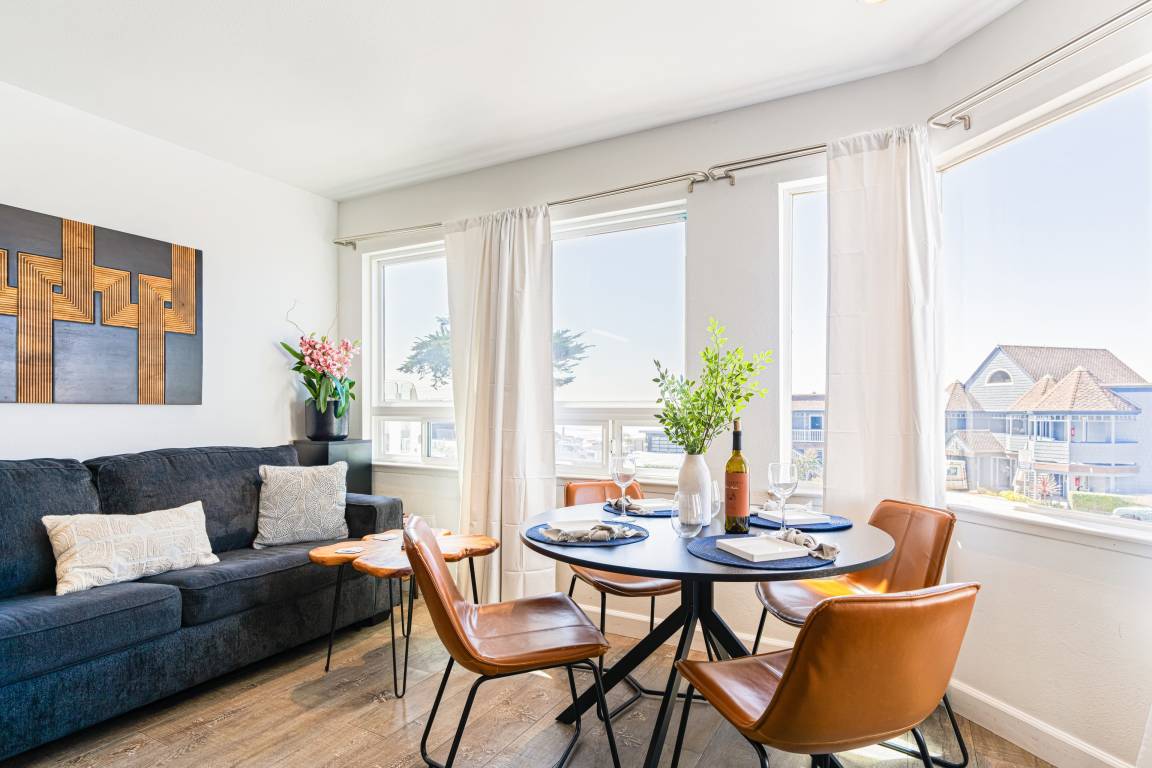 399 M² House ∙ 2 Bedrooms ∙ 6 Guests - Cayucos, CA