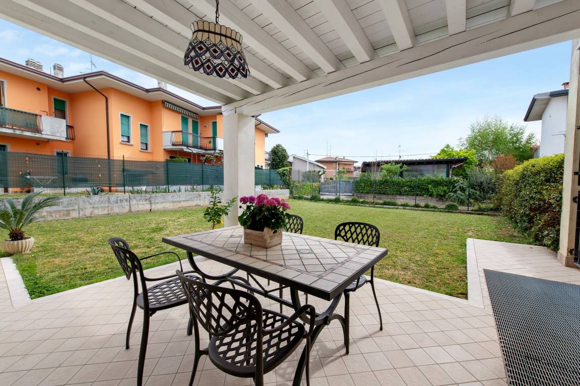 70 M² Appartement ∙ 2 Chambres ∙ 4 Personnes - Desenzano del Garda
