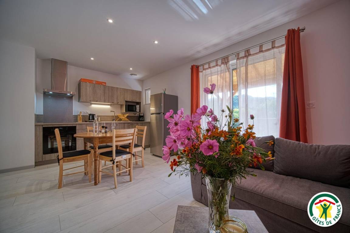 52 M² Gîte ∙ 1 Chambre ∙ 2 Personnes - Drôme