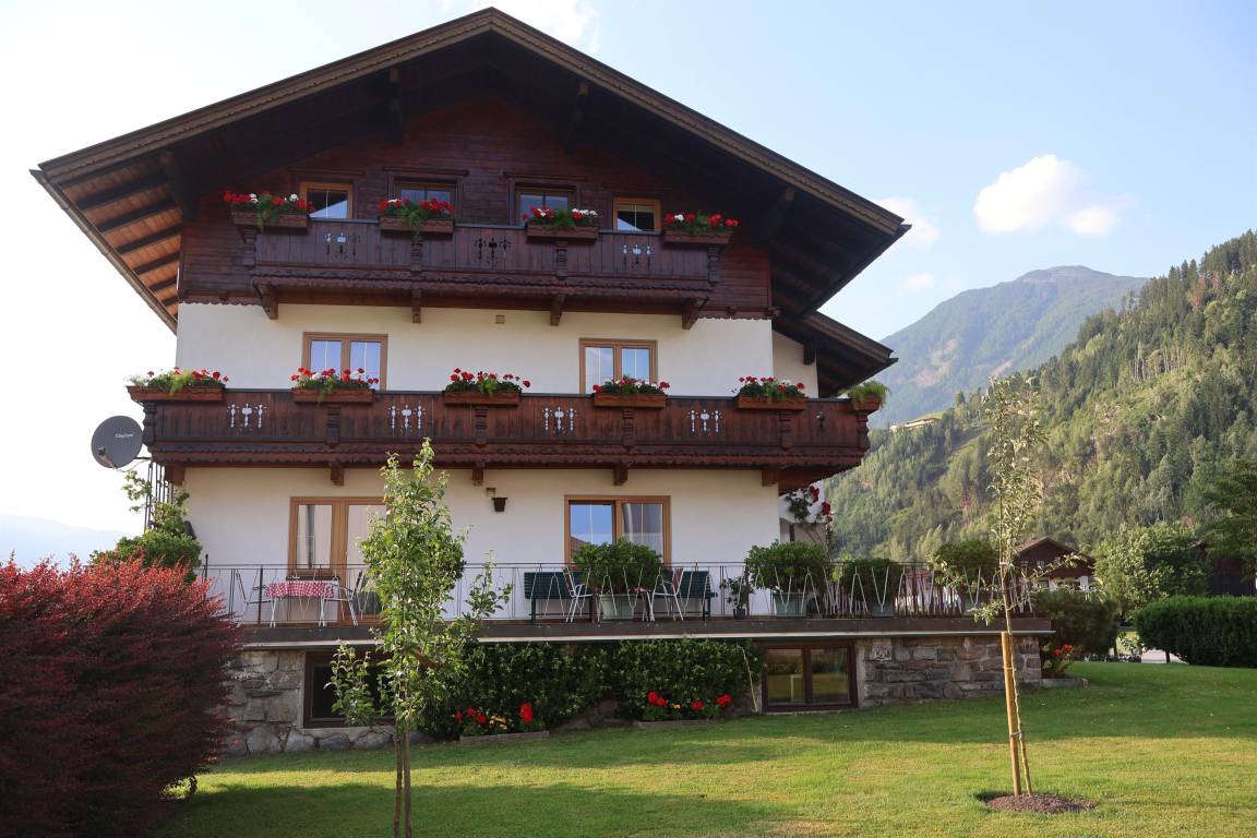 70 M² Apartment ∙ 2 Bedrooms ∙ 5 Guests - Zell am Ziller