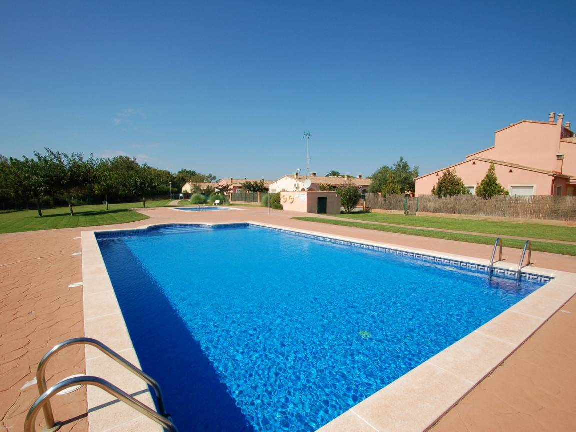 80 M² House ∙ 2 Bedrooms ∙ 5 Guests - Peratallada