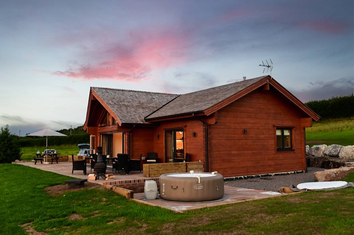95 M² Lodge ∙ 3 Bedrooms ∙ 6 Guests - Wales