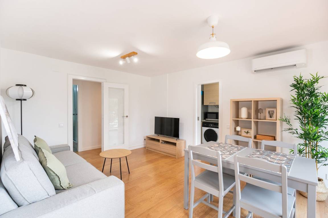 66 M² Appartement ∙ 3 Chambres ∙ 3 Personnes - Sabadell