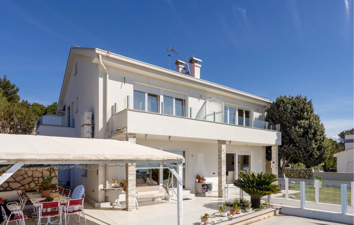 57 M² Apartment ∙ 1 Bedroom ∙ 4 Guests - Rab