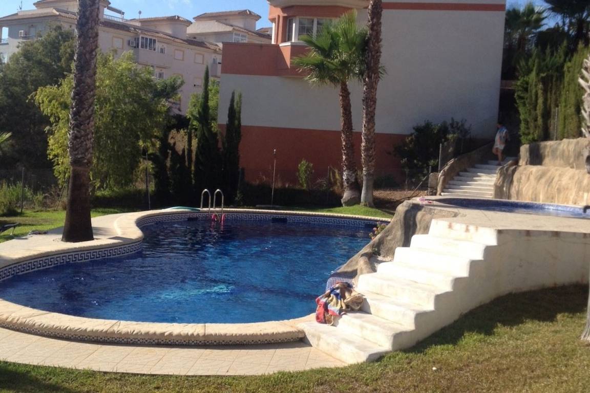 90 M² Apartamento ∙ 2 Habitaciones ∙ 6 Huéspedes - Playa Flamenca