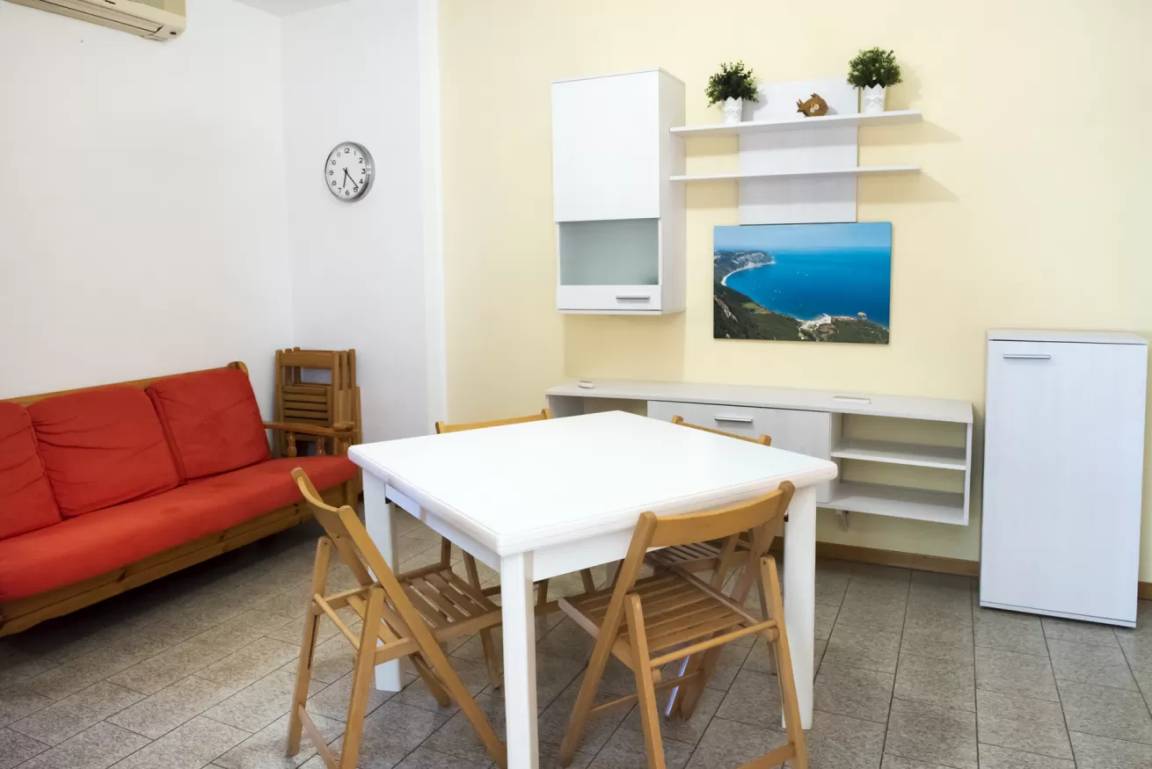 70 M² Appartamento Vacanza ∙ 2 Camere Da Letto ∙ 5 Ospiti - Numana