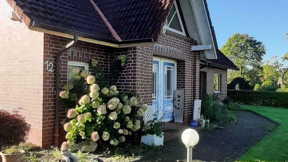 100 M² Hotel ∙ 2 Bedrooms ∙ 4 Guests - Aurich