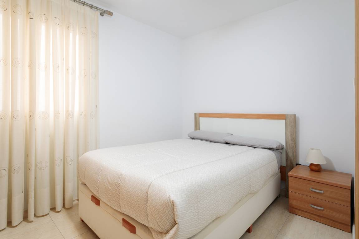 64 M² Apartamento ∙ 2 Habitaciones ∙ 5 Huéspedes - Santa Pola