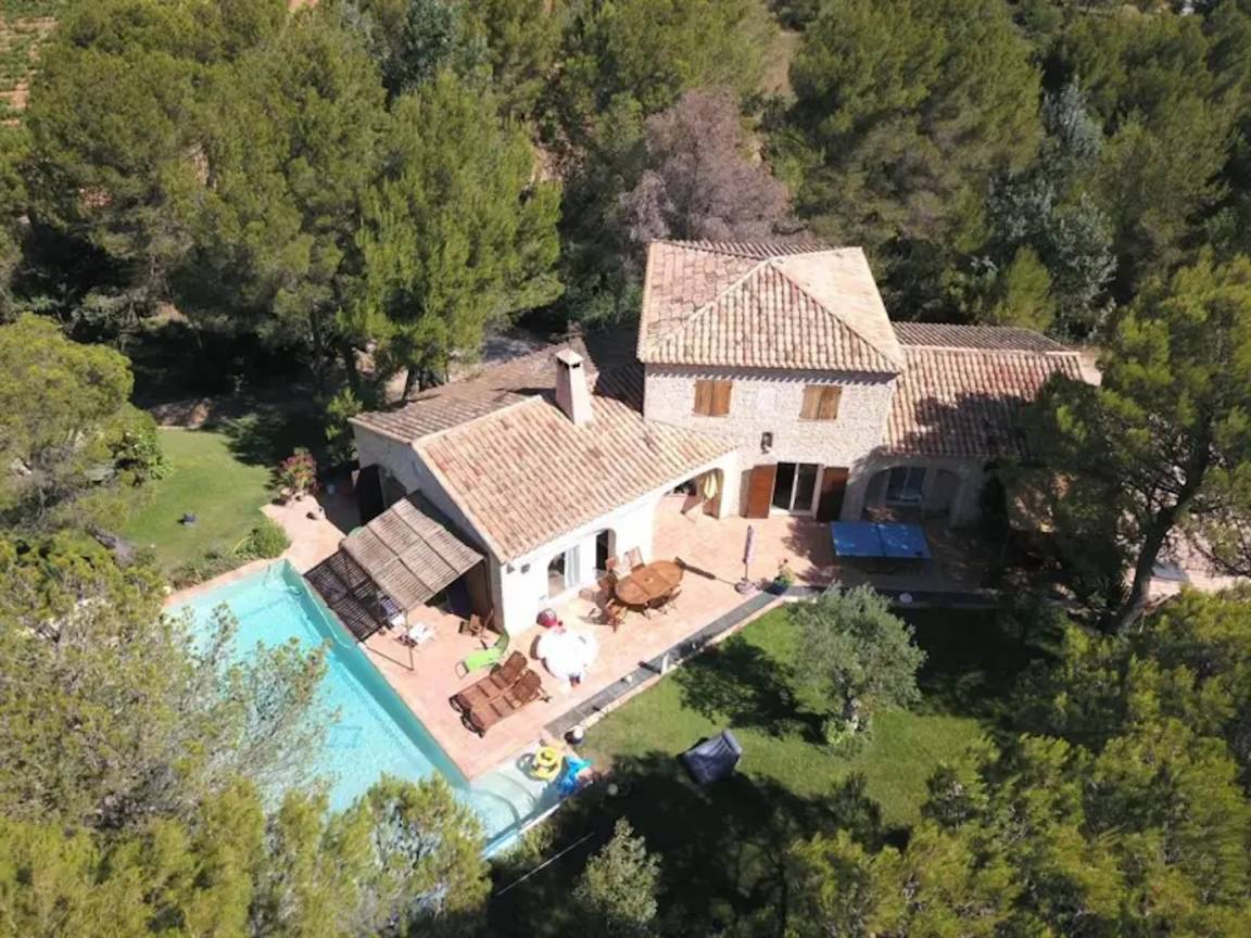 200 M² Villa ∙ 5 Slaapkamers ∙ 10 Gasten - Fuveau