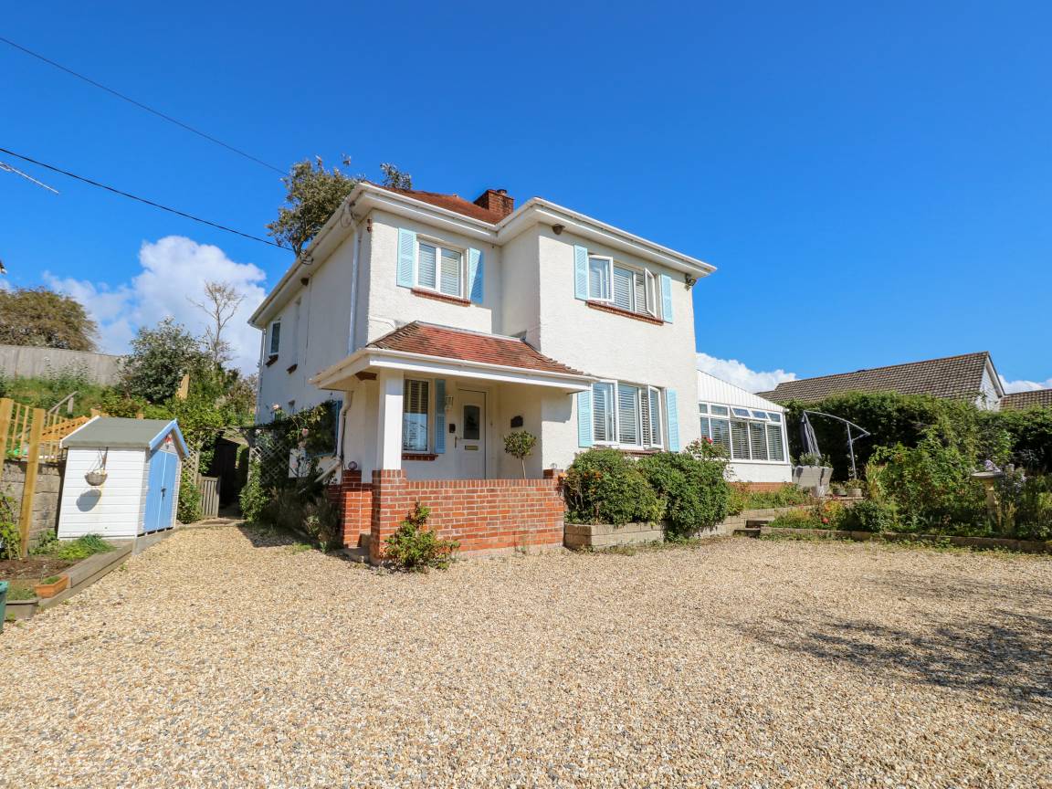 Cottage ∙ 4 Bedrooms ∙ 8 Guests - Hurst Castle