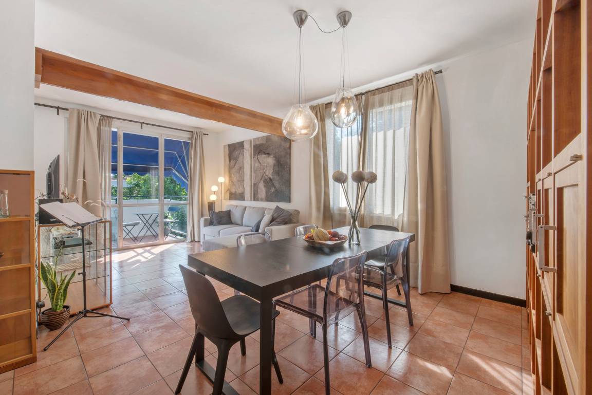 90 M² Appartement ∙ 2 Chambres ∙ 6 Personnes - Lecco