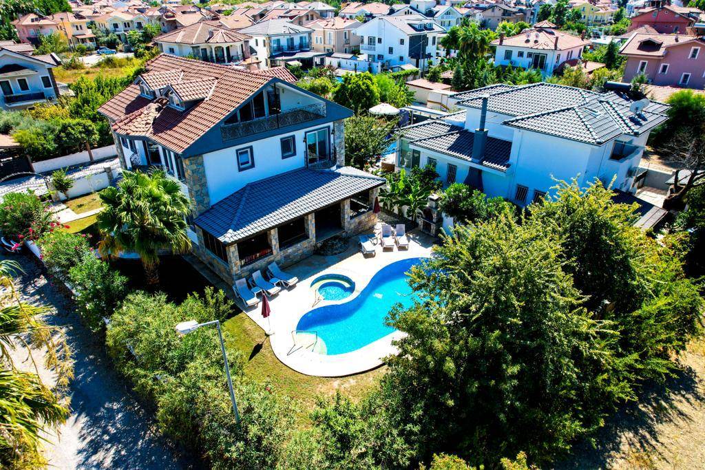 250 M² Villa ∙ 5 Bedrooms ∙ 10 Guests - Dalyan