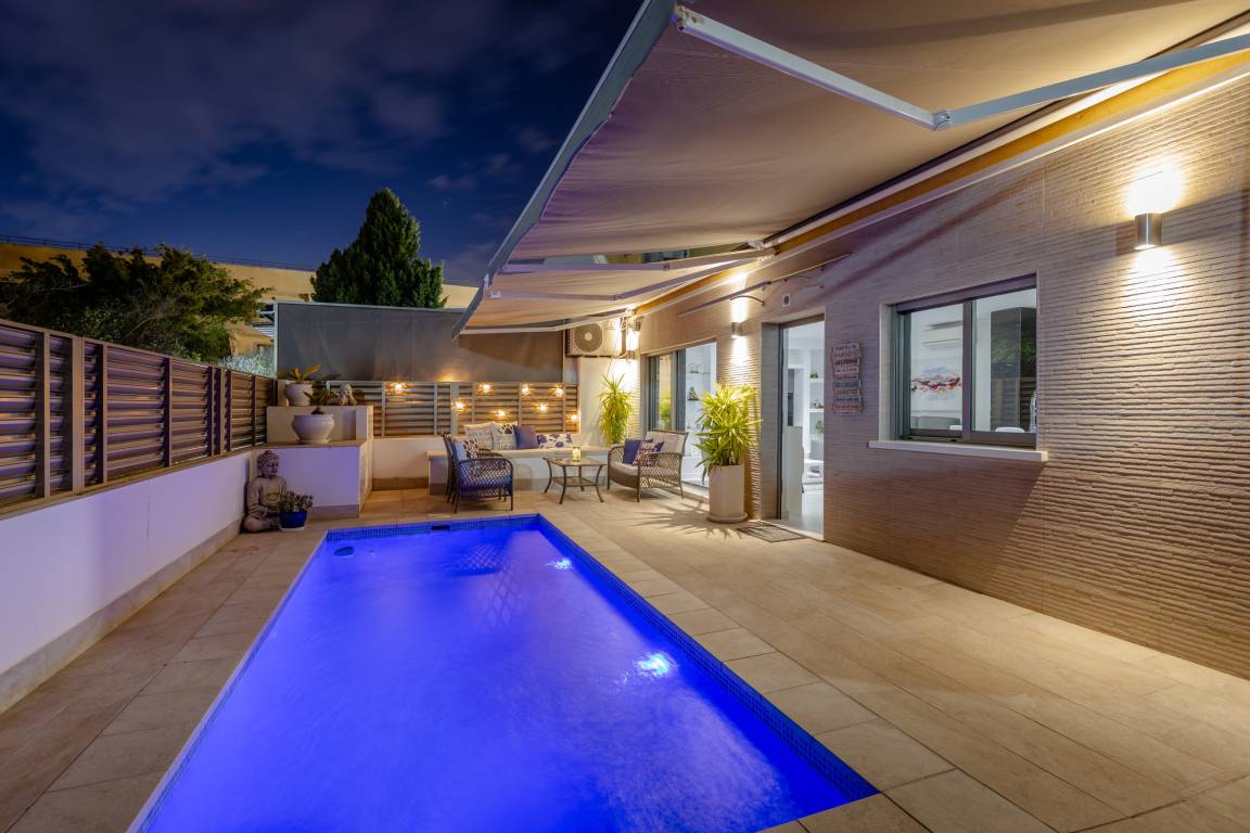 237 M² Villa ∙ 6 Bedrooms ∙ 12 Guests - Rojales