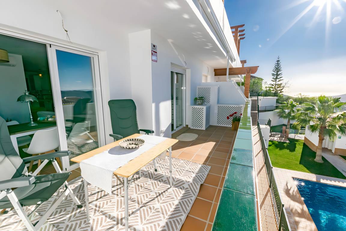 100 M² Appartement ∙ 2 Chambres ∙ 4 Personnes - Cómpeta