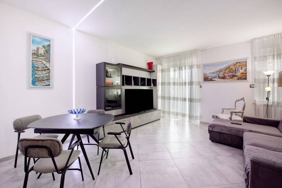75 M² Apartamento ∙ 2 Habitaciones ∙ 6 Huéspedes - Garda