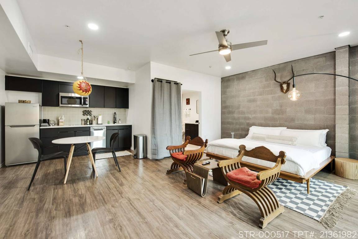 Apartment ∙ 1 Bedroom ∙ 2 Guests - Tempe, AZ