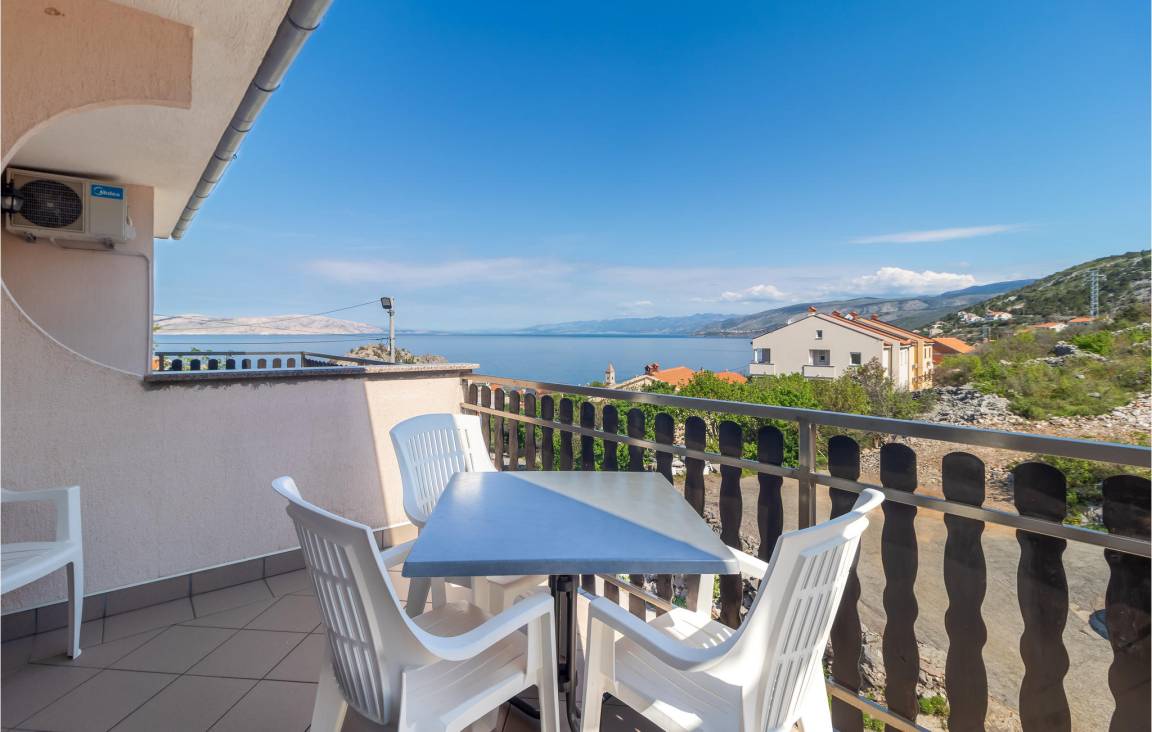110 M² Apartment ∙ 4 Bedrooms ∙ 8 Guests - Senj
