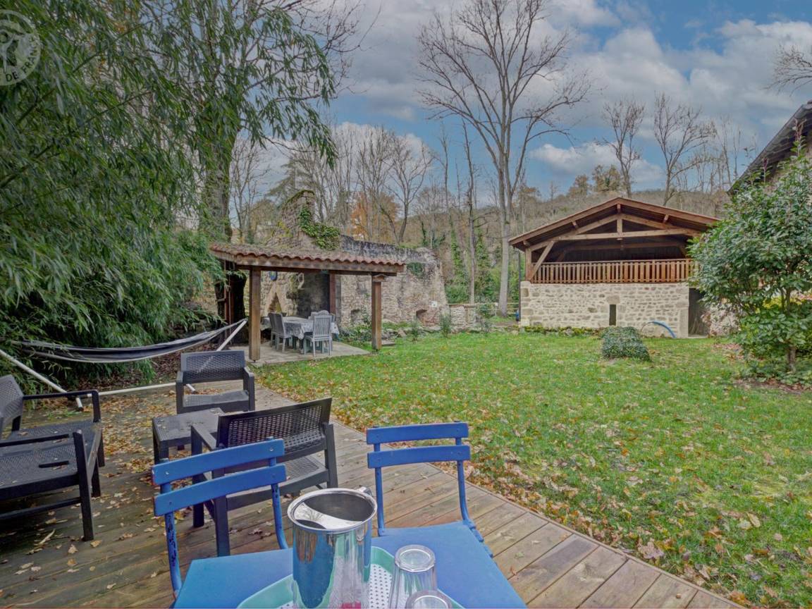 120 M² Cottage ∙ 4 Chambres ∙ 8 Personnes - Montrond-les-Bains