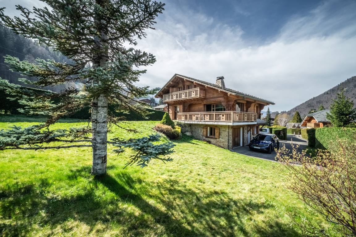 150 M² Chalet ∙ 4 Chambres ∙ 8 Personnes - Morzine