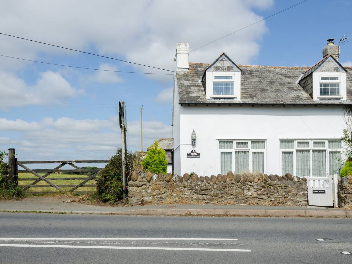 93 M² House ∙ 3 Bedrooms ∙ 5 Guests - Looe