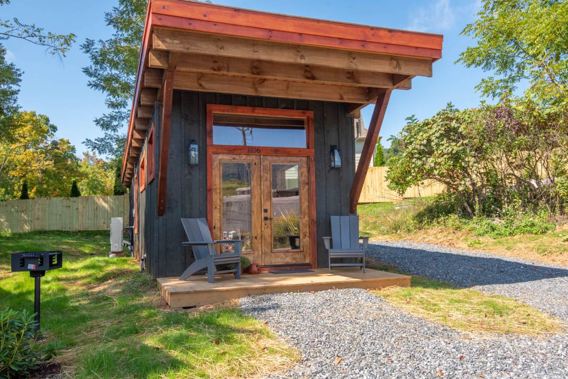 Cabin ∙ 1 Bedroom ∙ 4 Guests - West Jefferson, NC