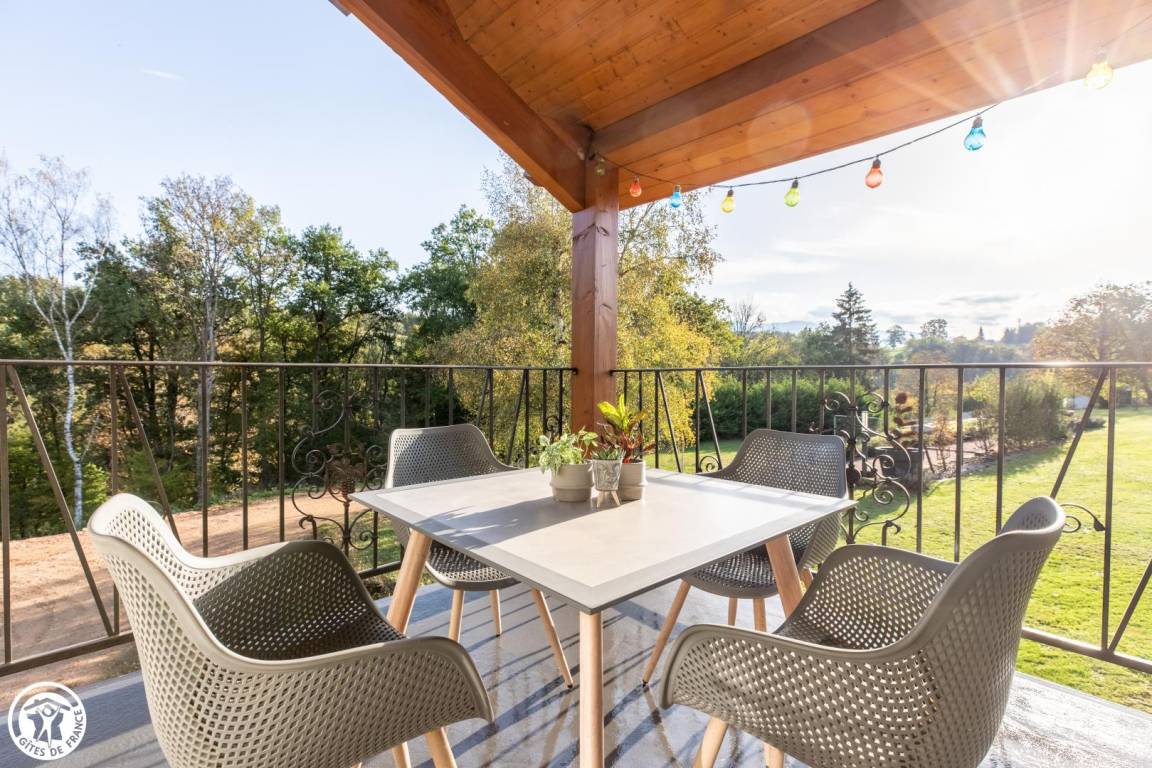 80 M² Gîte ∙ 3 Slaapkamers ∙ 6 Gasten - Ambert