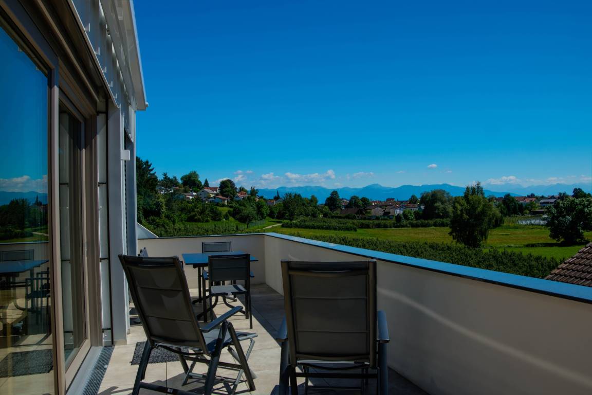 100 M² Ferienwohnung ∙ 2 Schlafzimmer ∙ 5 Gäste - Bregenz