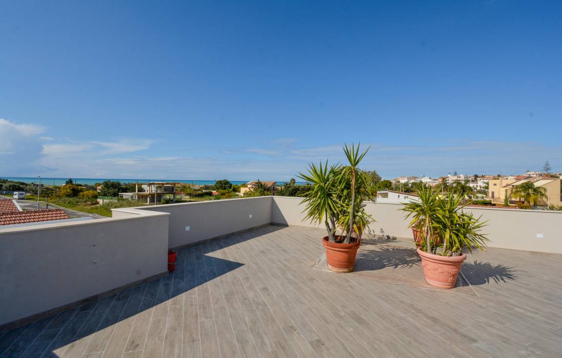 100 M² Apartment ∙ 3 Bedrooms ∙ 7 Guests - Pozzallo