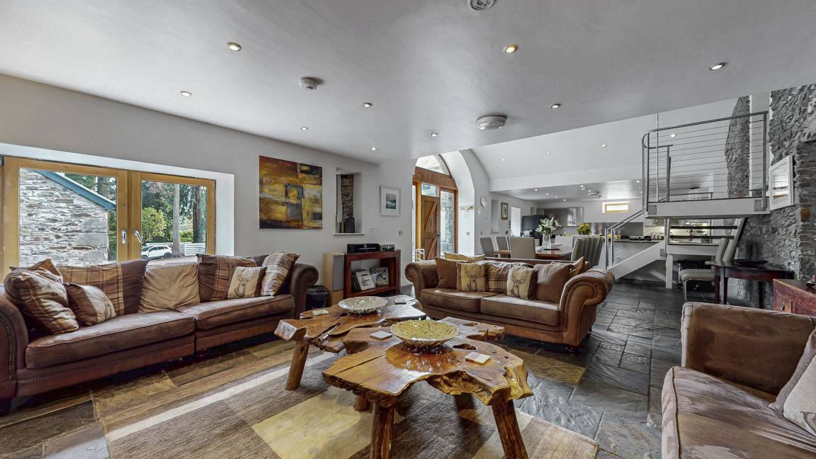 300 M² House ∙ 9 Bedrooms ∙ 22 Guests - Scotland